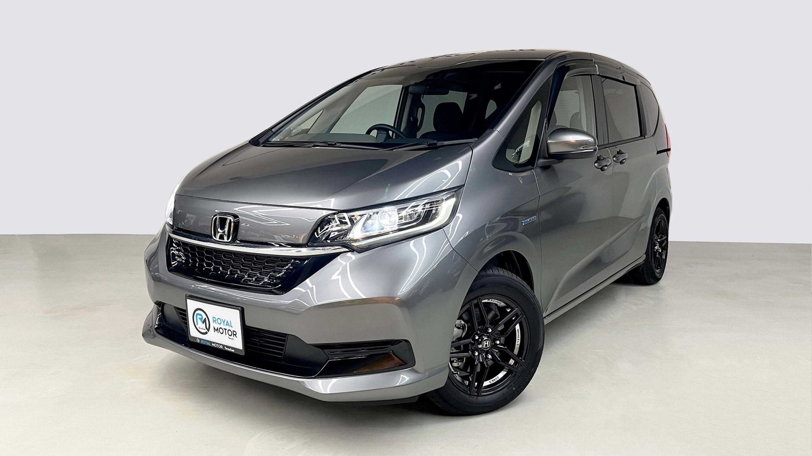 Honda Freed | Royal Motor Grandeur