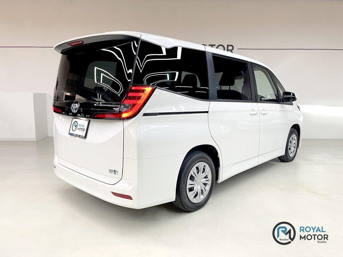 Toyota Noah Hybrid Singapore – 7-Seater MPV Price & Deals