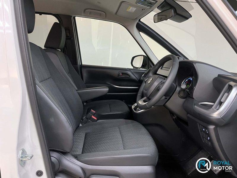 The Best Selling MPV In Singapore | Royal Motor Grandeur