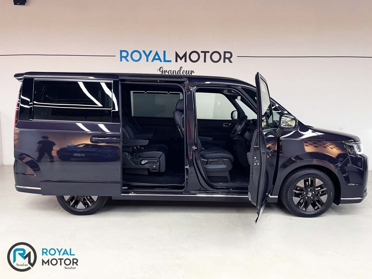 2025 Honda Stepwagon Spada | Royal Motor Grandeur