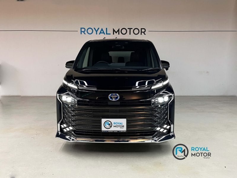 NEW Toyota Voxy 1.8S Z Hybrid | Royal Motor Grandeur