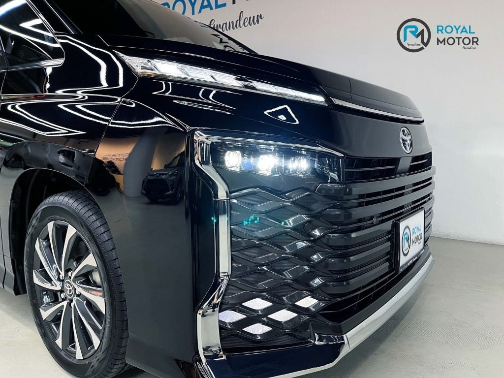 NEW Toyota Voxy 1.8S Z Hybrid | Royal Motor Grandeur