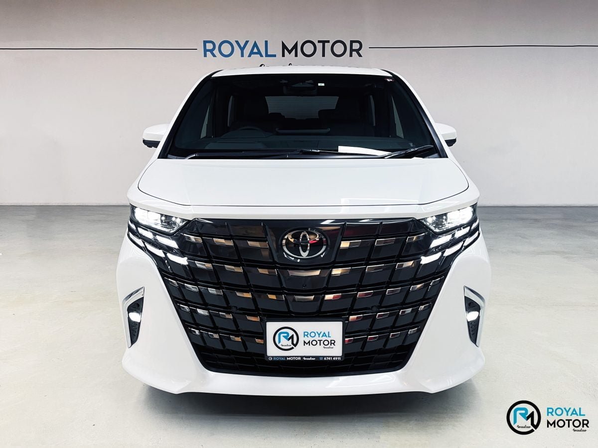 Toyota Alphard 2.5Z Review | Royal Motor Grandeur