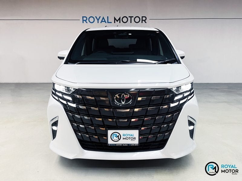 Toyota Alphard 2.5Z Review | Royal Motor Grandeur