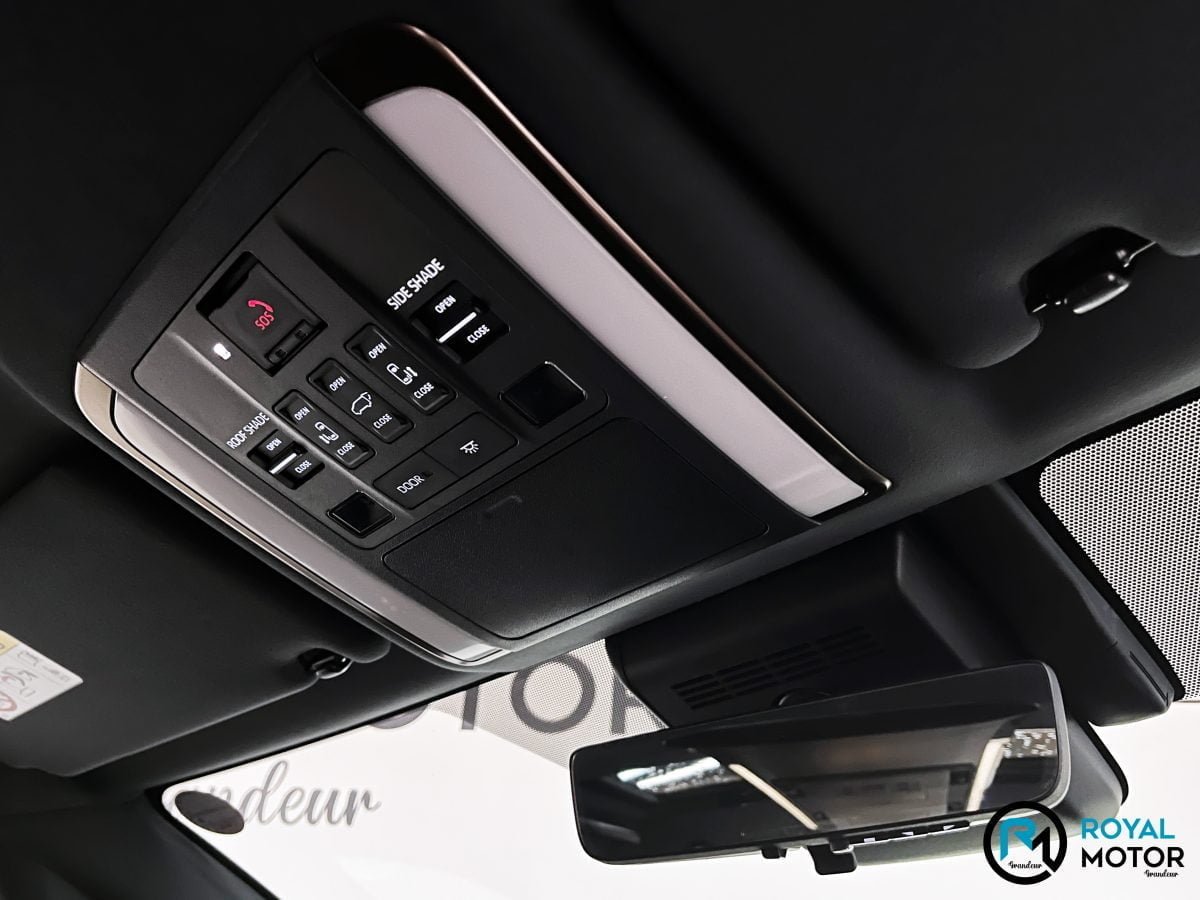 Toyota Alphard 2.5Z Review | Royal Motor Grandeur