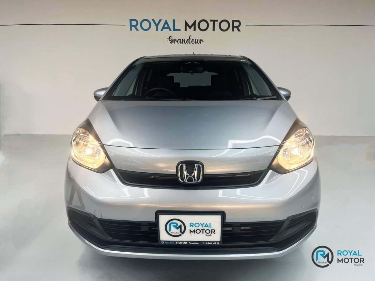 2025 Honda Fit Review | 17km/L City Fuel & Magic Seats Beat COE Crisis?